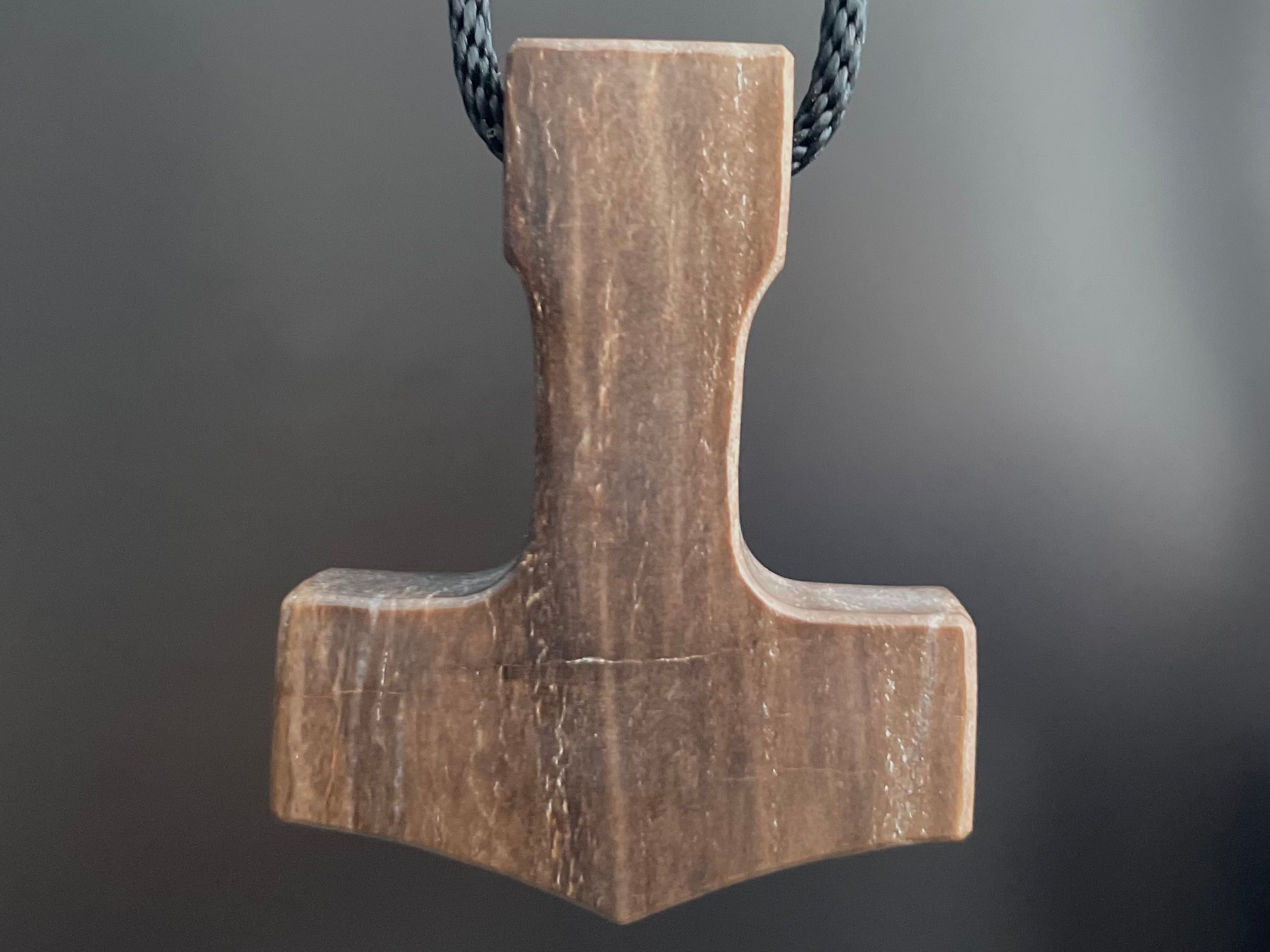 Carved Thor's Hammer – Yachur