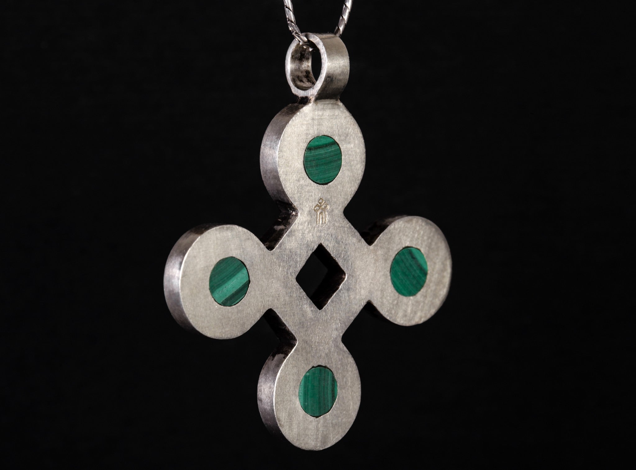 Malachite Rope Style Cross – Yachur